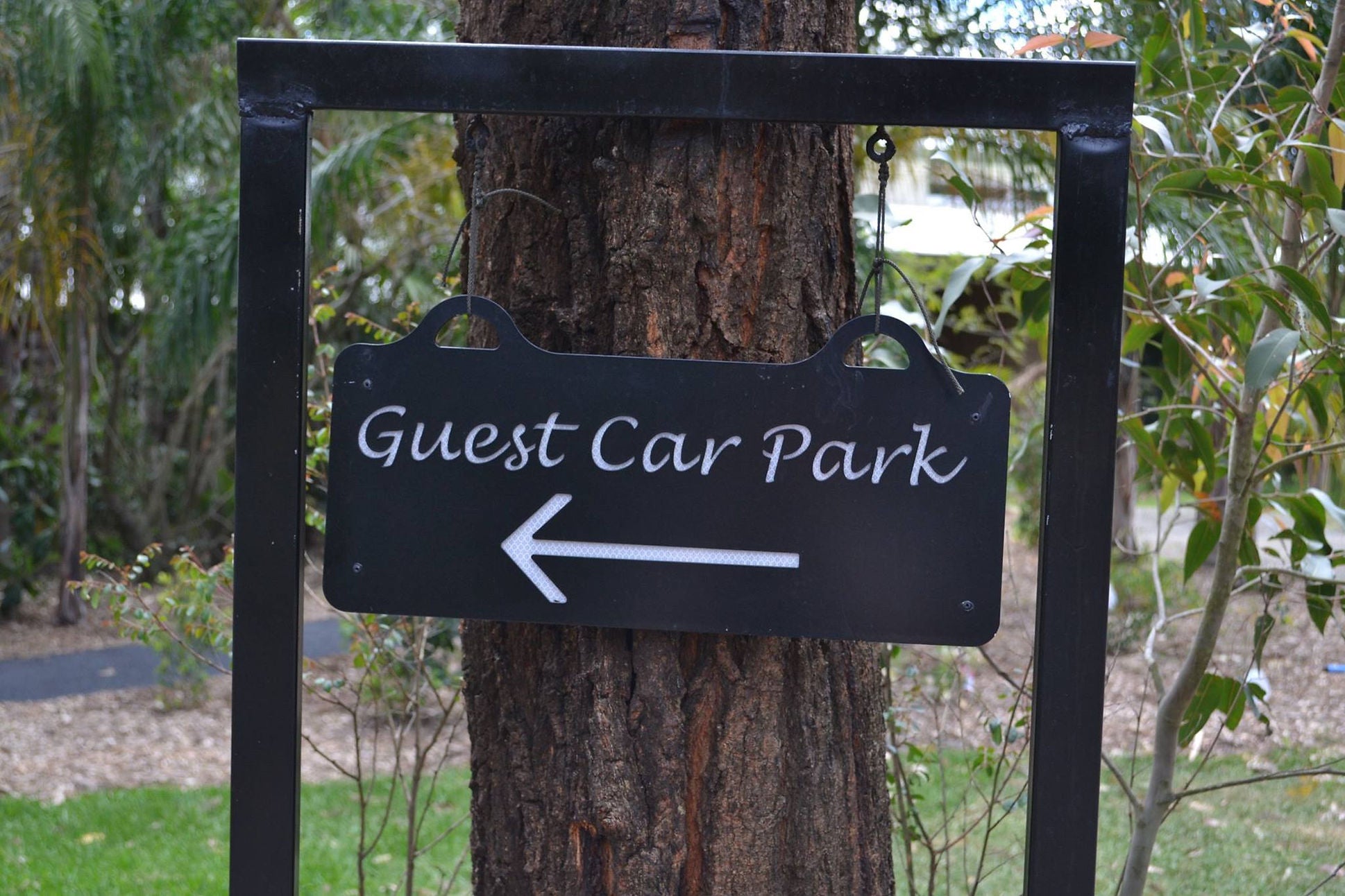 Kookaburra Branch Farm Sign – Custom Farm Signs